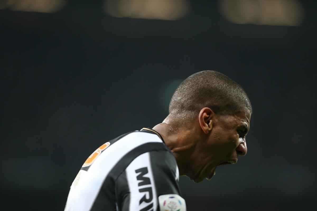 Imagens históricas do gol de Leonardo Silva na final da Libertadores ...