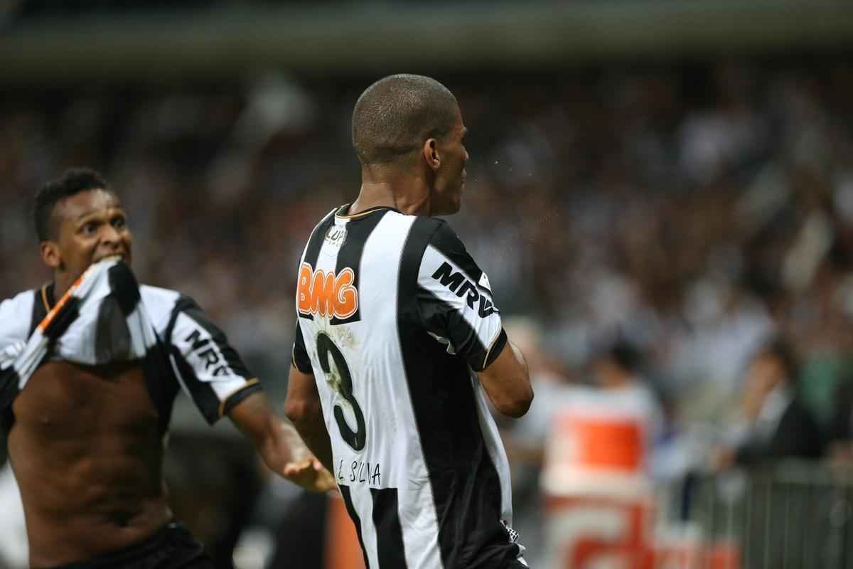 Imagens históricas do gol de Leonardo Silva na final da Libertadores ...