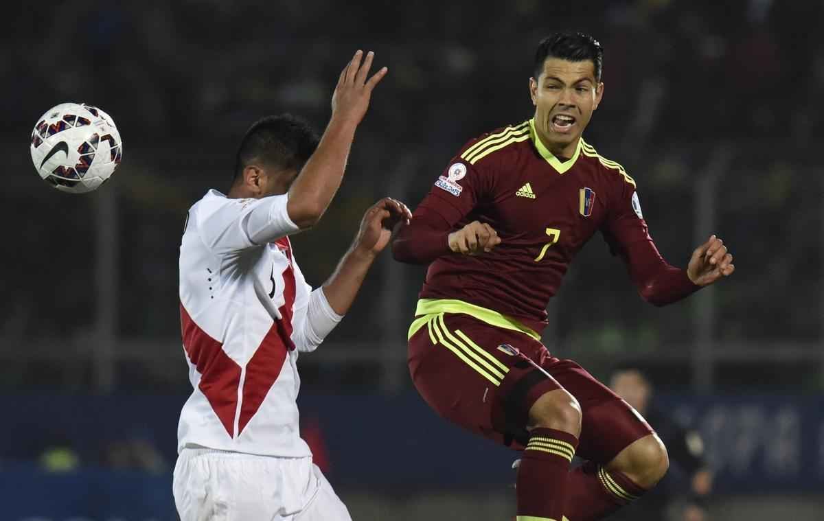 Imagens da vitória do Peru sobre a Venezuela - Superesportes