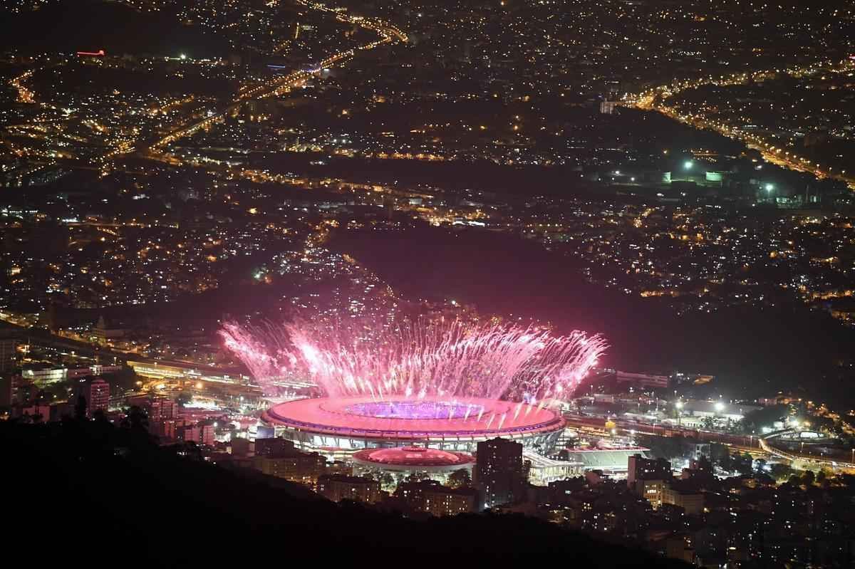 Show de fogos no Maracanã durante a abertura dos Jogos | Jogos 2016 ...