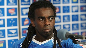 Acompanhe, em tempo real, a entrevista de despedida de Tinga e o treino ...