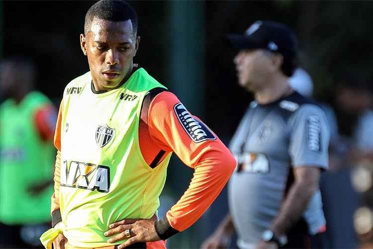 Concorrência no Galo aumenta, e Robinho brinca sobre missão de Marcelo ...