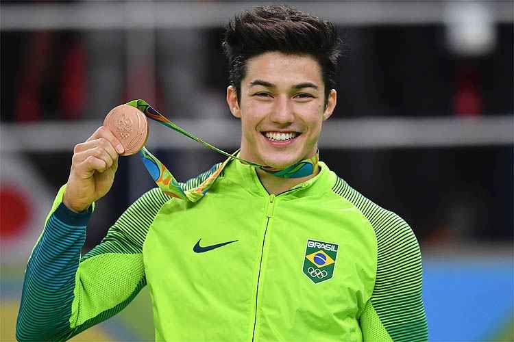 Estreante em Olimpíada, Arthur Nory conquista o bronze na ginástica ...