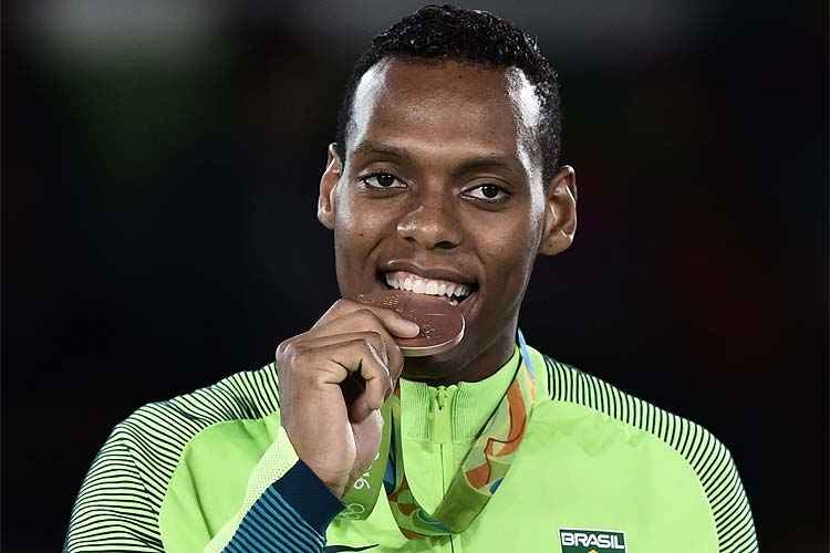 Mineiro Maicon faz história e vai de ajudante de pedreiro a medalhista ...
