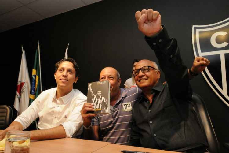 Ídolo e maior artilheiro da história do Atlético, Reinaldo lança ...