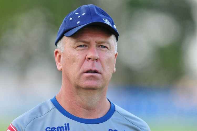 Mano faz mistério sobre Cruzeiro que enfrenta o Grêmio e diz que ...
