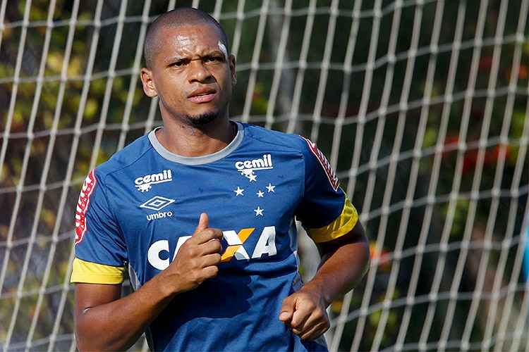 Lateral-esquerdo Edimar celebra ano no Cruzeiro e projeta evolução para ...