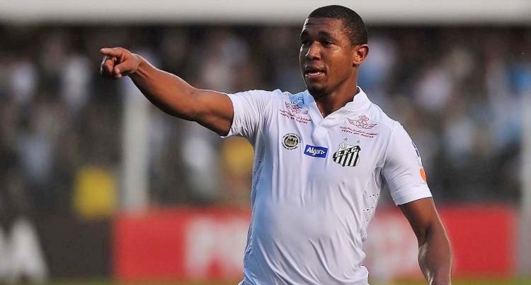 Sem espaço, centroavante Rodrigão deixa o Santos e acerta contrato com ...