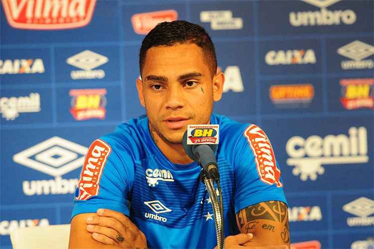 Lateral Bryan celebra chance e diz que Cruzeiro quer ser campeão da ...
