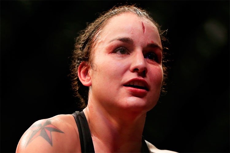 Após acertar luta contra Amanda no UFC, americana quebra perna em ...