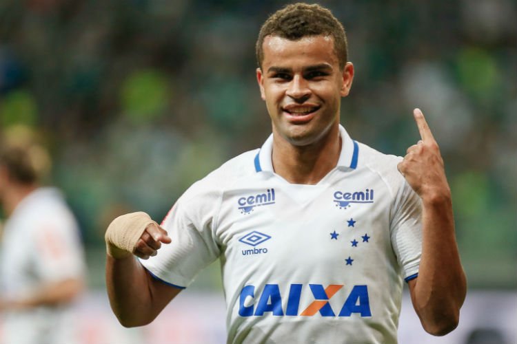 Gol 'surpreendente': Alisson volta a marcar pelo Cruzeiro após quase ...