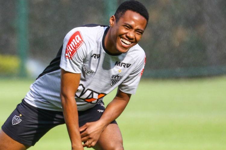 Com as saídas de medalhões, responsabilidade de Elias aumenta no Galo ...