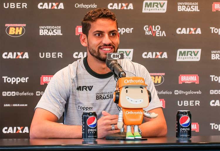 Vídeo: no Atlético, zagueiro Gabriel afirma que Cazares é um gênio ...
