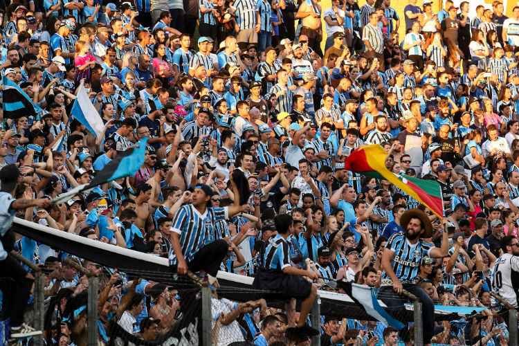 Torcida do Grêmio esgota ingressos para o Gre-Nal em cinco minutos ...