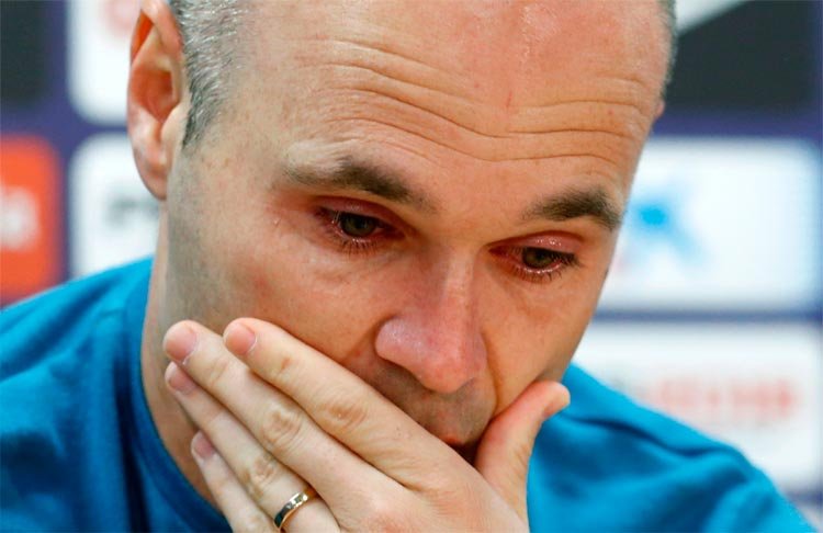 Depois de 22 anos e 31 títulos com o Barcelona, Iniesta confirma saída ...