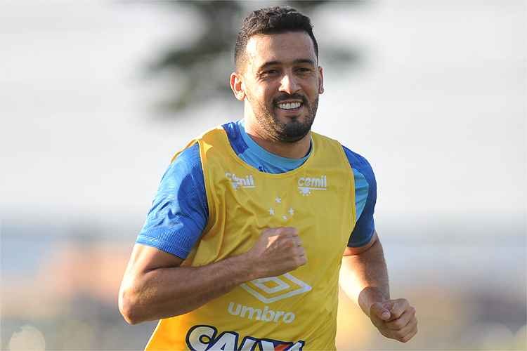 Após lesões, Edilson espera 'fim da zica' e quer jogar as cinco ...