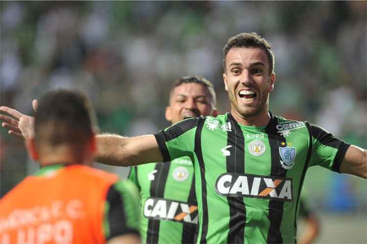 'Dono do jogo' contra o Atlético-PR, Serginho explica fase artilheira ...
