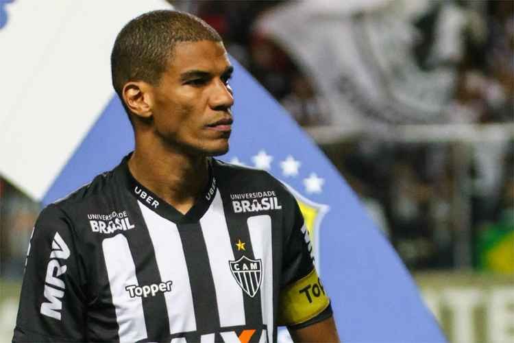 Leonardo Silva comemora momento da defesa do Atlético e festeja volta ...