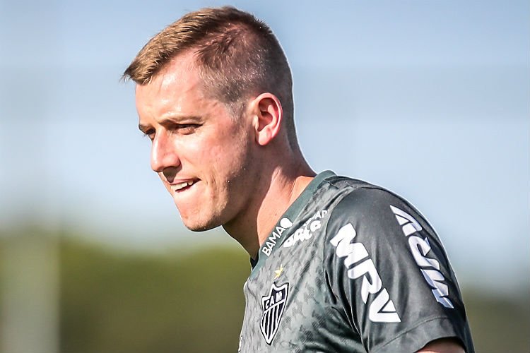 Adilson avalia condição física e analisa próximo rival do Atlético na ...