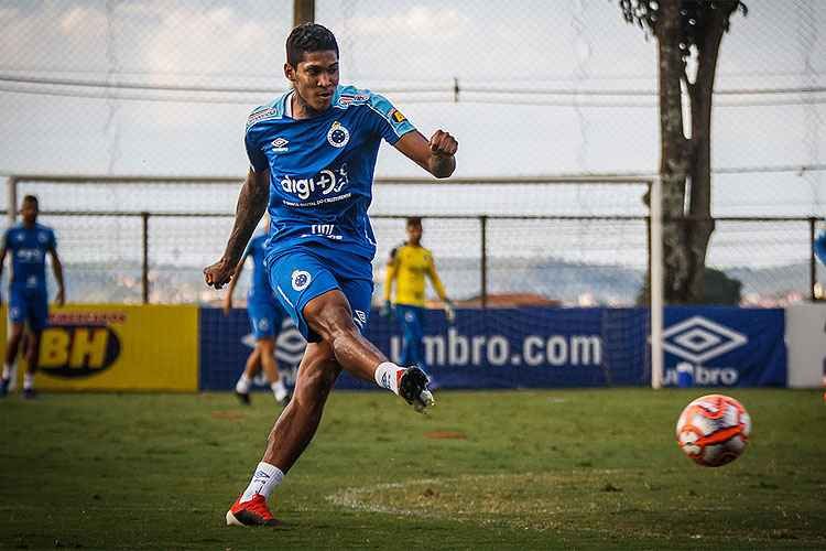 Raniel treina com grupo e fica à disposição do Cruzeiro para semifinal ...