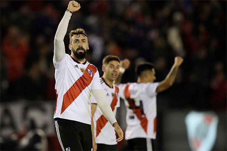Com três gols no segundo tempo, River Plate bate Athletico-PR e fatura ...