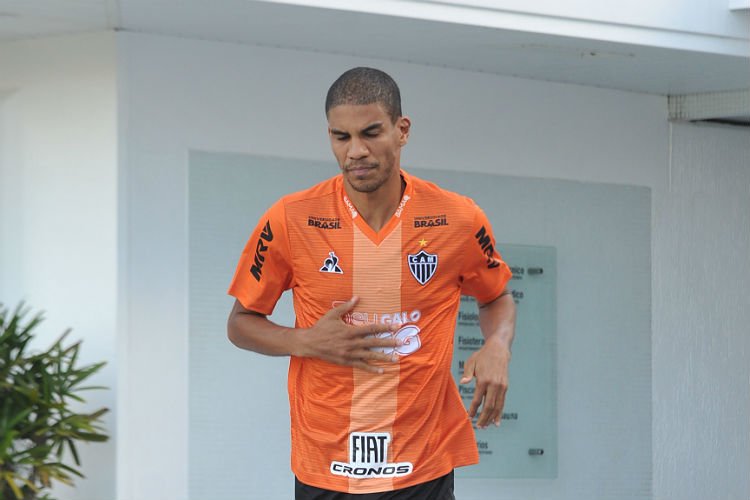 Leonardo Silva sofre lesão muscular e desfalca Atlético no jogo contra ...