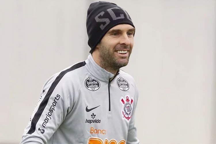 Boselli encerra especulações sobre saída e garante que fica no ...