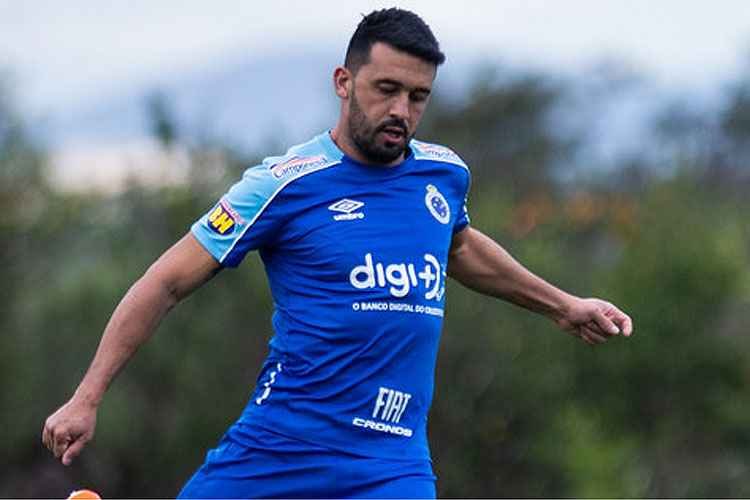 Edilson volta a jogar, é expulso e desfalcará o Cruzeiro na estreia de ...