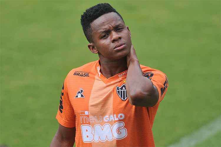 Cazares, do Atlético, é alvo de denúncia de agressão contra mulher em ...