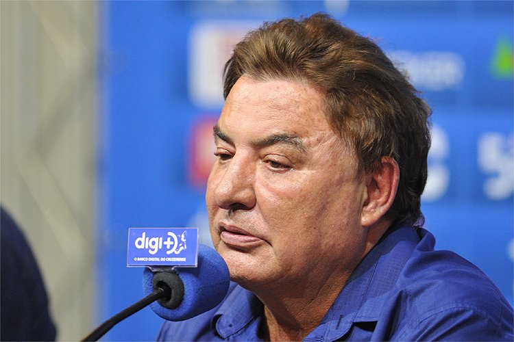 Perrella pede perdão à torcida por queda à Série B e diz que quer ...