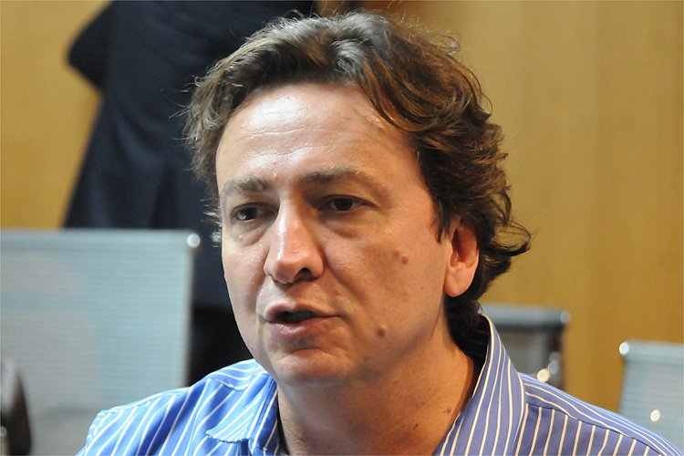 Granata admite rever o 'não' à renúncia no Cruzeiro se empresários o ...